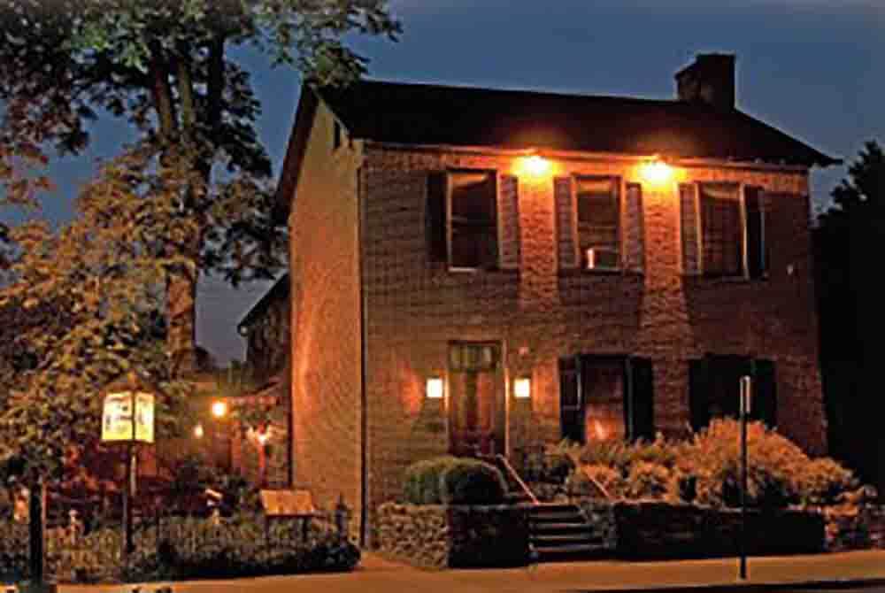 Farnsworth House Inn Restaurant and Sweney's Tavern